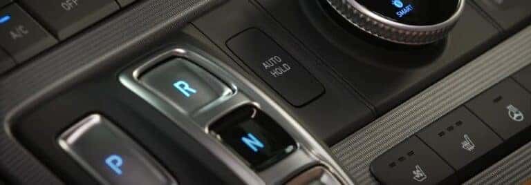 Using Your Hyundai’s Auto Hold Feature | Hyundai of Mankato