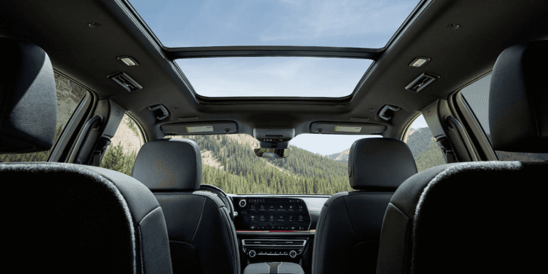 2024 Chevy Traverse Interior Features | Mauer Main Chevrolet