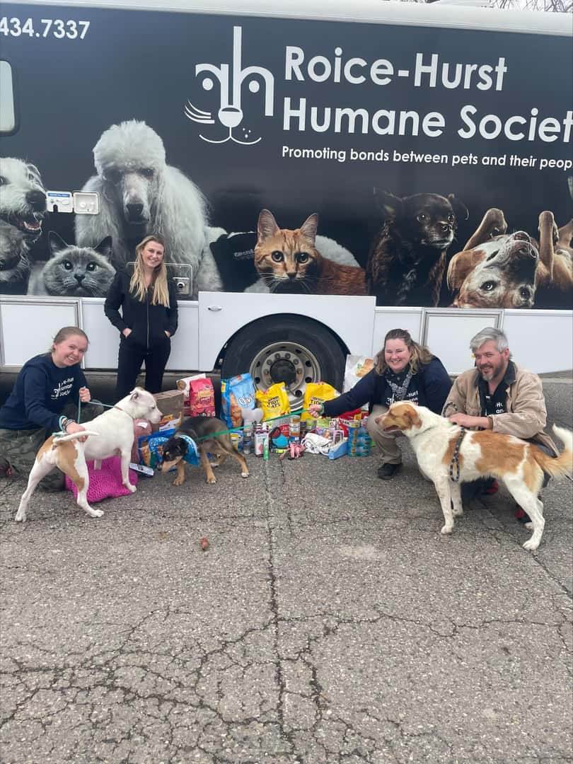 Supply Drive for the Royce Hurst Humane Society | Red Rock Hyundai